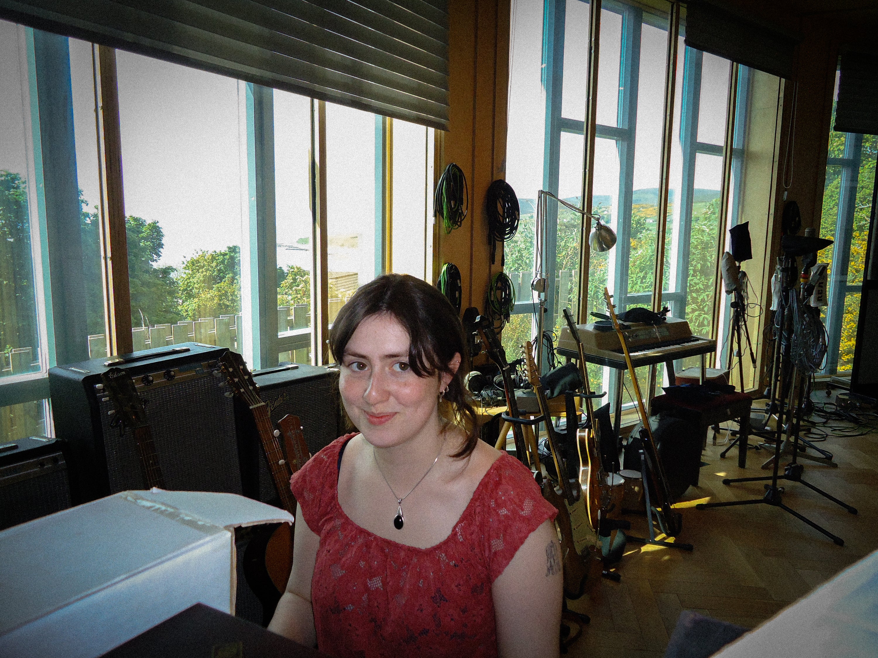 Katie Gregson-Macleod Online